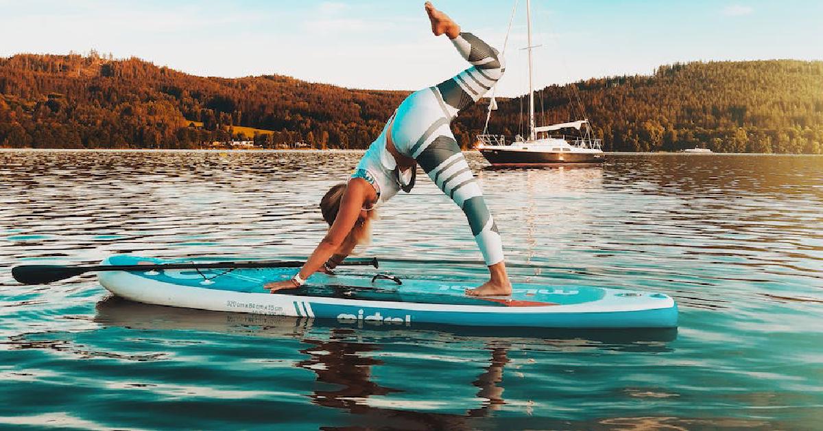 The Benefits of Paddleboard Yoga - A Beginner's Guide